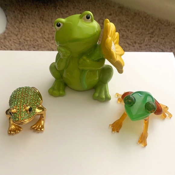 Accents | 3 Frog Figurines | Poshmark